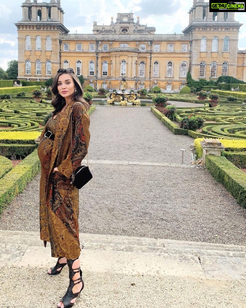 Amy Jackson Instagram – Lunged and squatted my way into these jeans 😬 ...