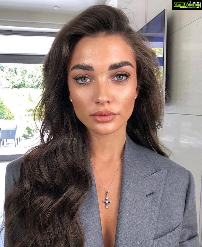 Amy Jackson Instagram – meow | Gethu Cinema