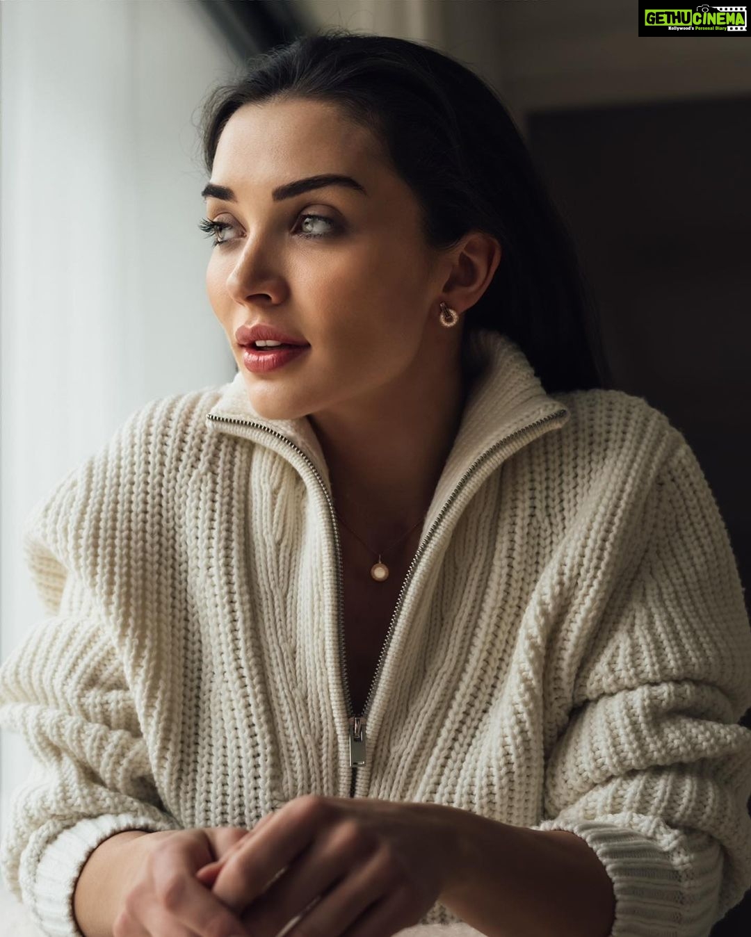 Actress Amy Jackson Instagram Photos and Posts April 2021 | Gethu Cinema