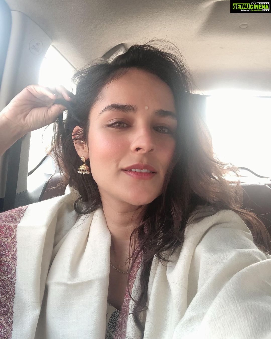 Actress Angira Dhar Instagram Photos and Posts - April 2020 - Gethu Cinema