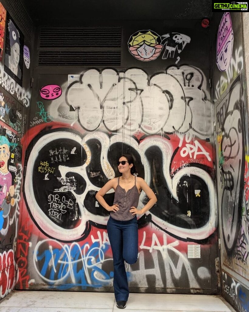 Actress Angira Dhar Instagram Photos and Posts - June 2019 - Gethu Cinema