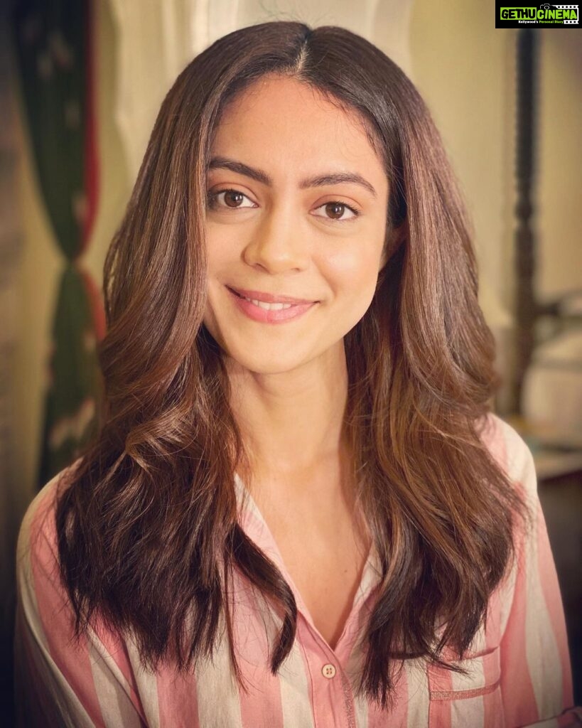 Actress Anya Singh Instagram Photos and Posts – February 2021 | Gethu ...