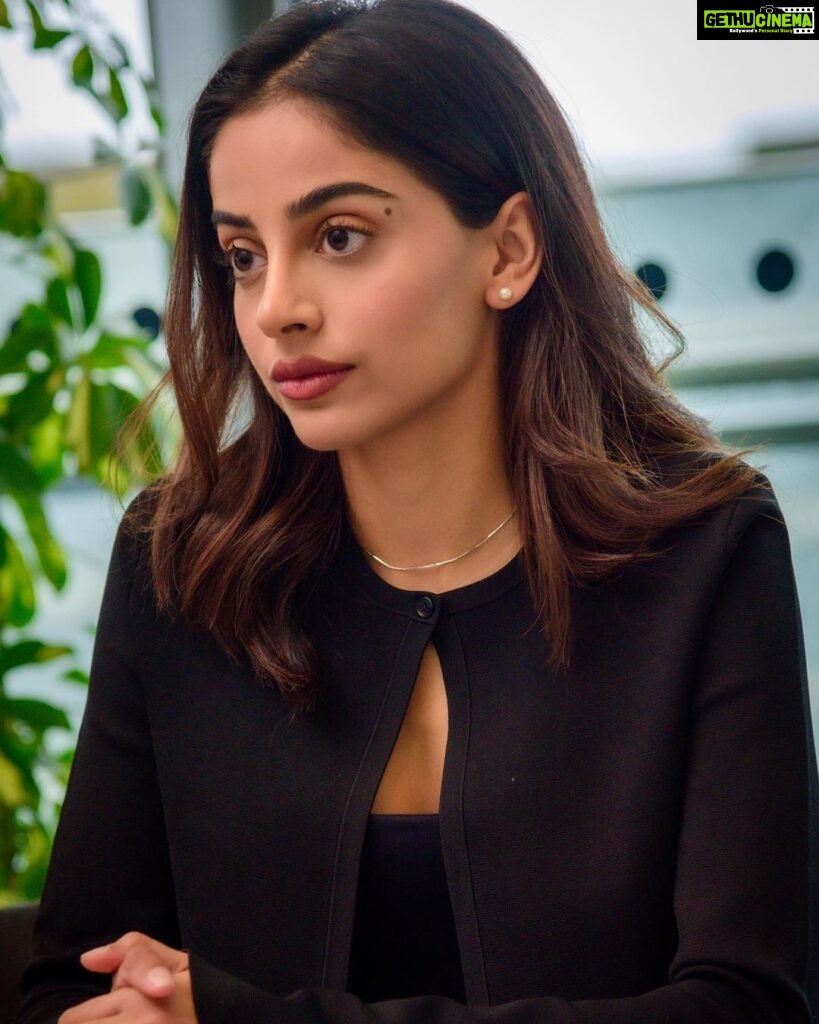 Actress Banita Sandhu Instagram Photos and Posts – December 2021 ...