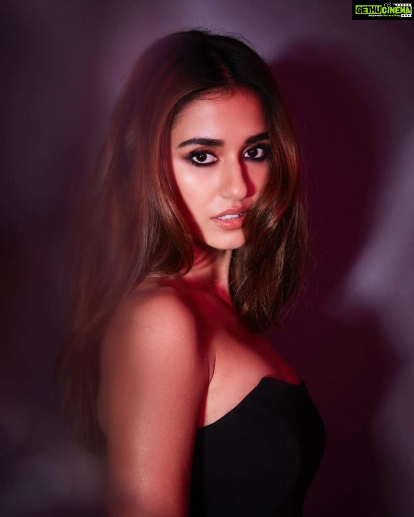 Disha Patani Instagram – Yay or nay red lips🧟🤪 | Gethu Cinema