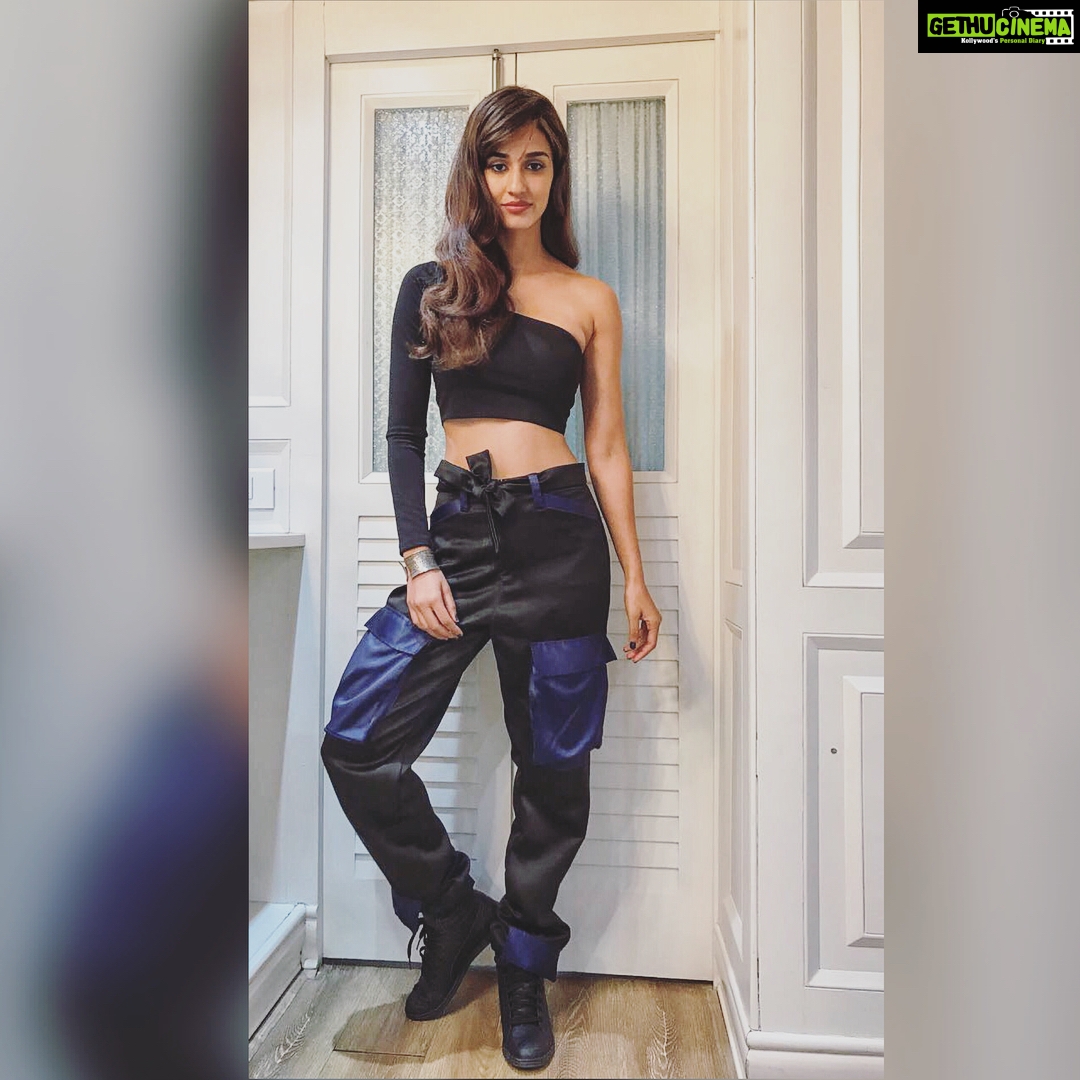 Disha Patani Instagram – 🌸🌸 | Gethu Cinema