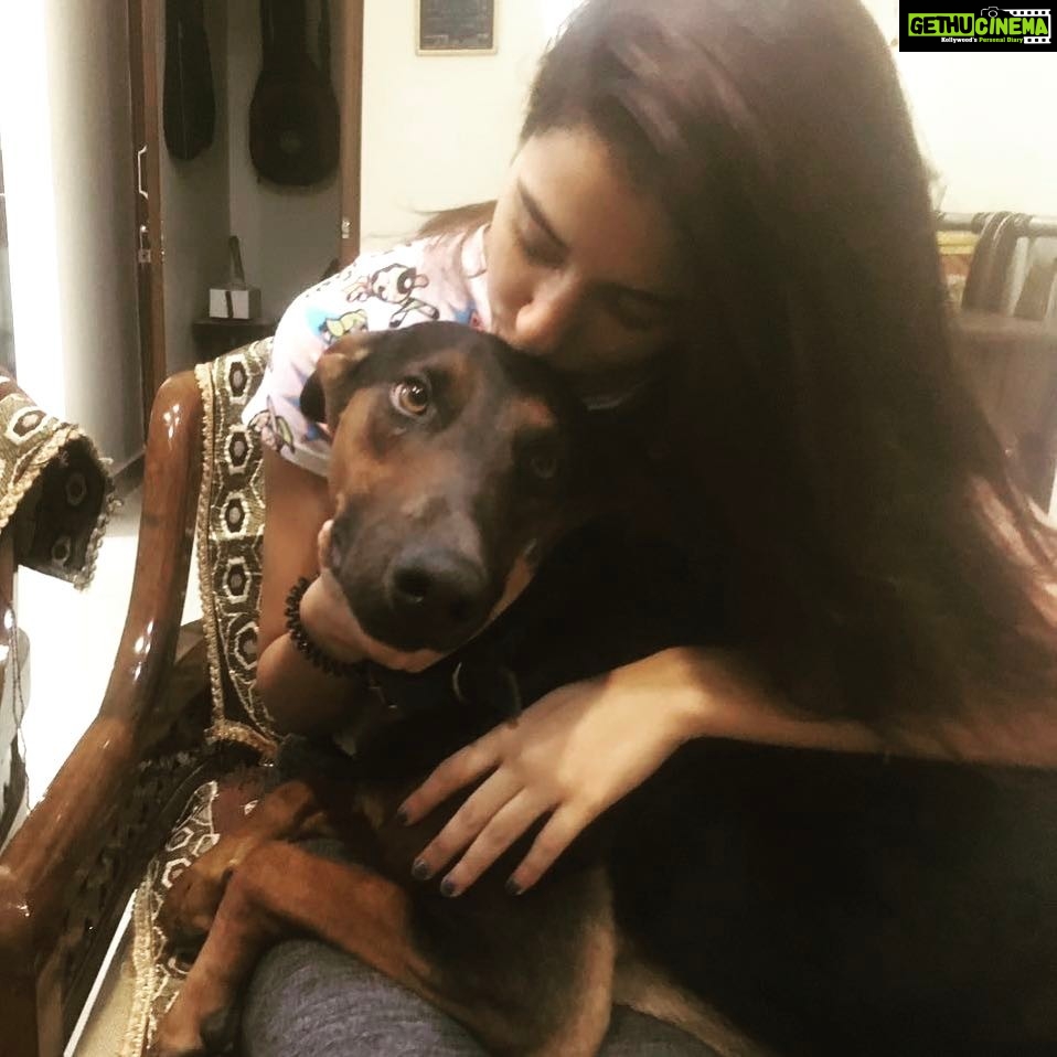 Disha Patani Instagram – Me and brunooo ️ ️ miss him🙏🏻🙏🏻 ️ 🐕🐾 | Gethu Cinema