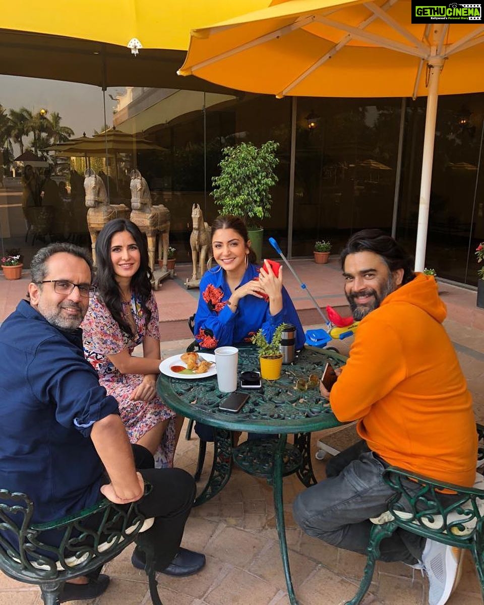 Katrina Kaif Instagram – Conversations and some samosas. @anushkasharma ...