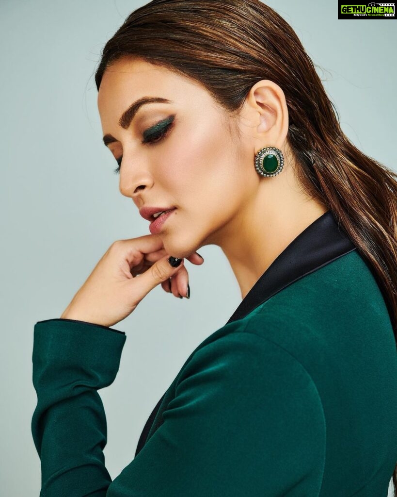 Kriti Kharbanda Instagram - Tap ya, for deets! - Gethu Cinema