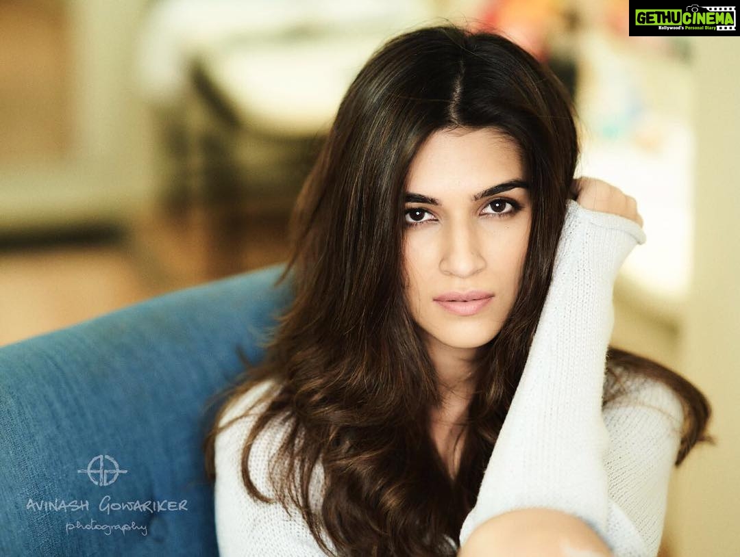Actress Kriti Sanon Instagram Photos and Posts - December 2017 - Gethu ...