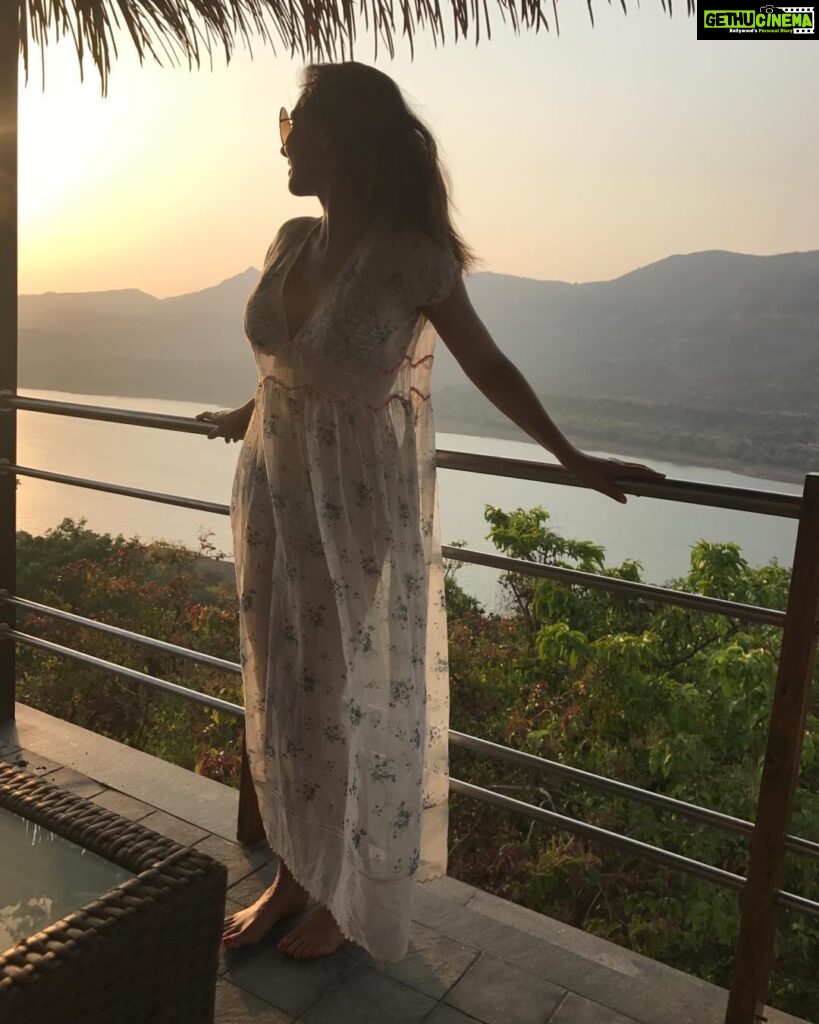 Actress Lisa Ray Instagram Photos and Posts – April 2020 Part 1 | Gethu ...