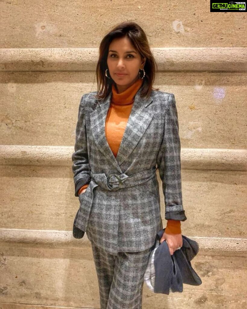 Actress Lisa Ray Instagram Photos and Posts – January 2020 | Gethu Cinema