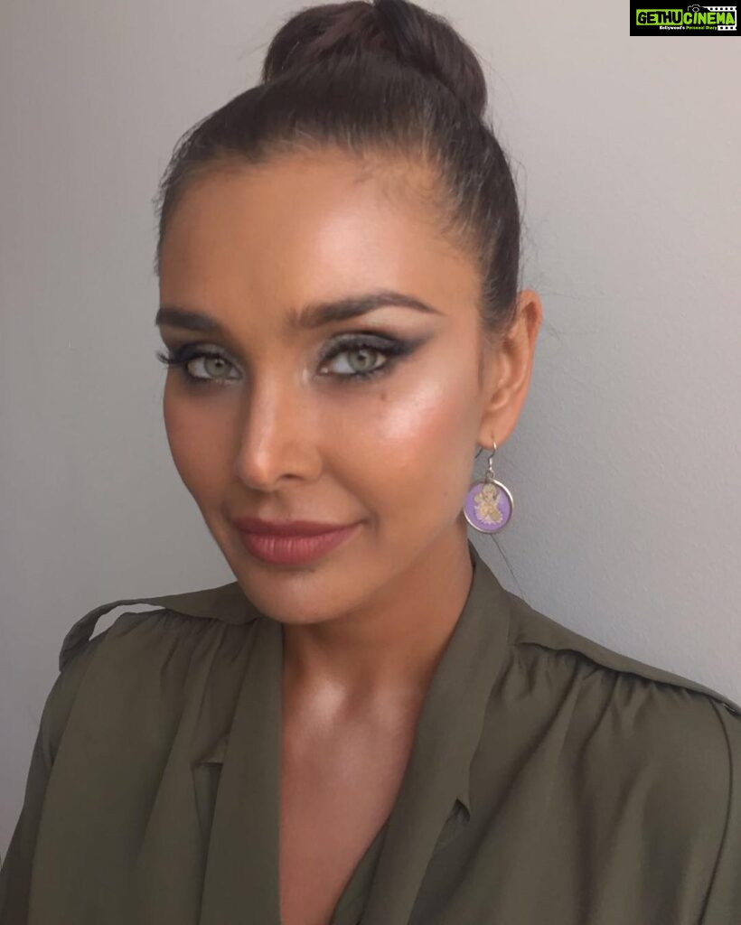 Actress Lisa Ray Instagram Photos and Posts – September 2016 | Gethu Cinema