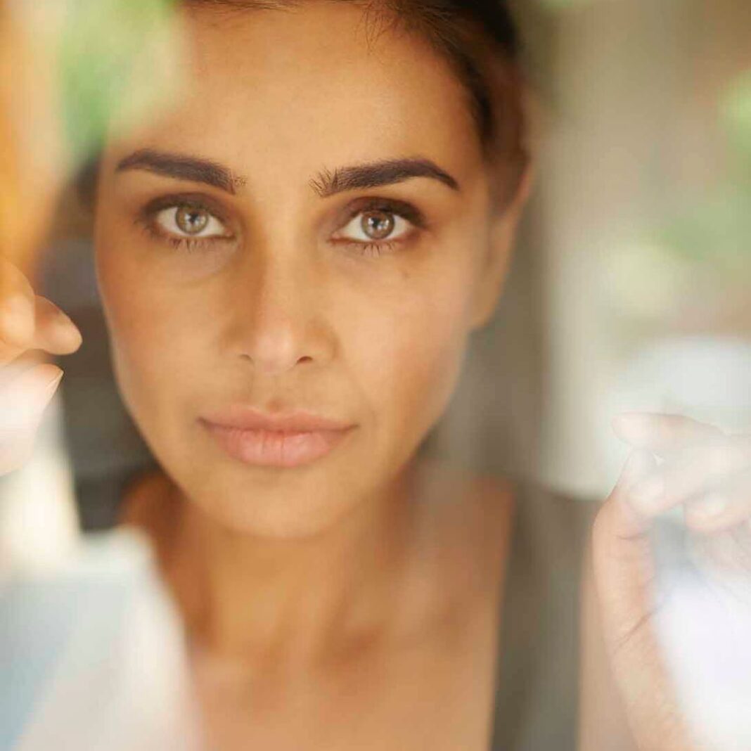 Actress Lisa Ray Instagram Photos and Posts - September 2020 Part 1 ...