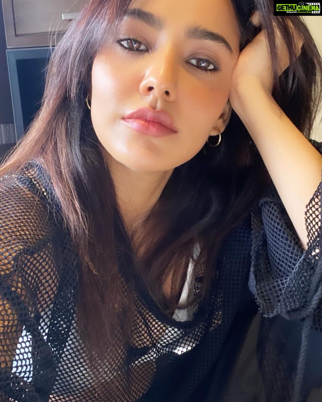 Actress Neha Sharma Instagram Photos and Posts May 2020 | Gethu Cinema