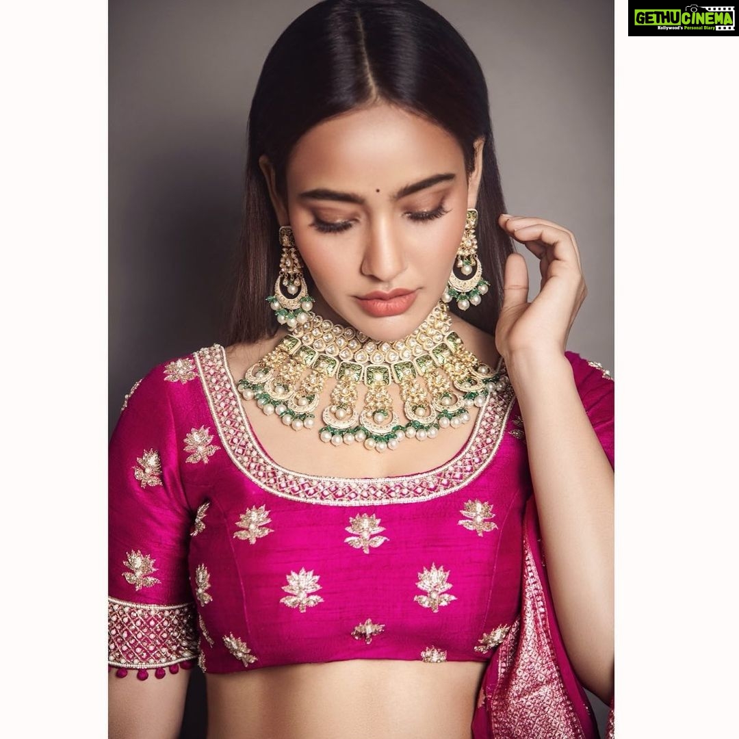 Neha Sharma Instagram – 💫🌸 #festivevibes | Gethu Cinema