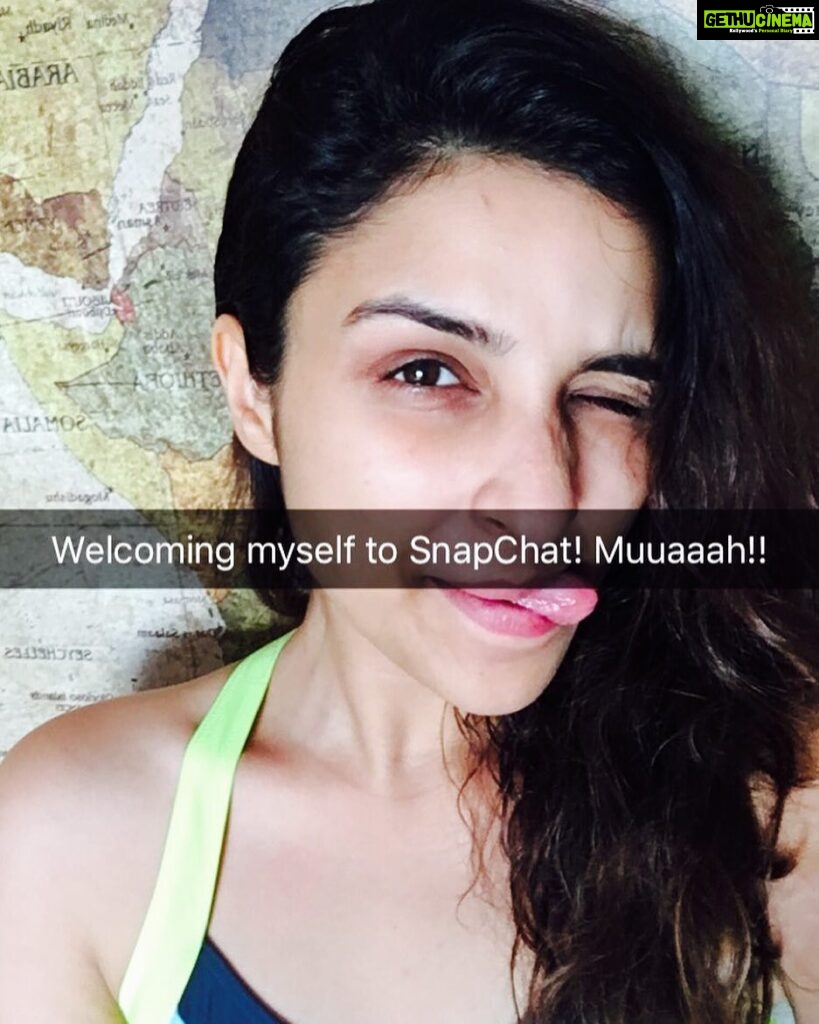 Parineeti Chopra Instagram – MOOD!! 😃😃😂😂🍕🍕 | Gethu Cinema