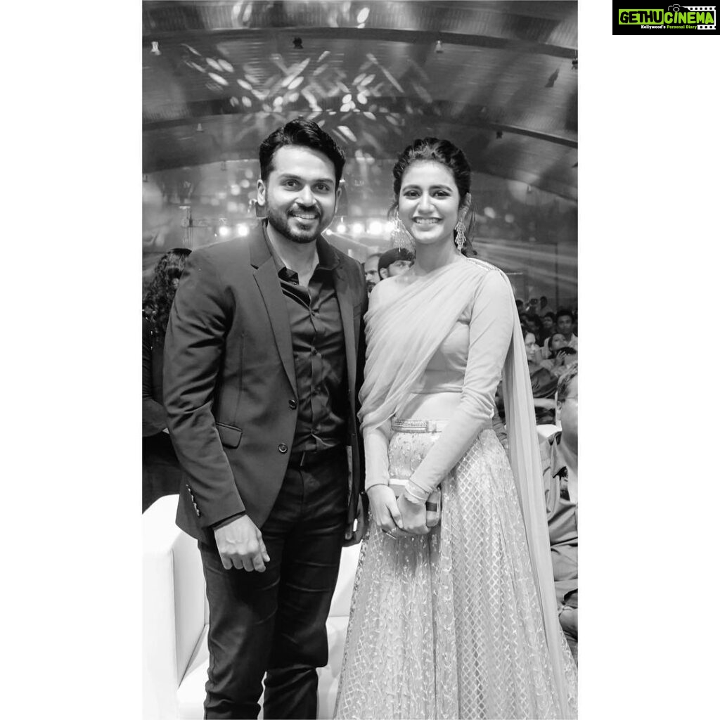 Priya Varrier Instagram - Sparkle Costume & clutch: @poornimaindrajith ...