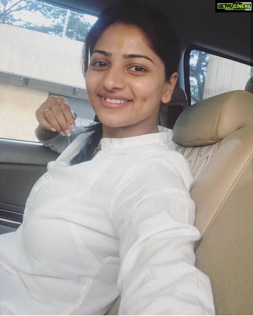 Actress Rachita Ram Instagram Photos and Posts – June 2019 | Gethu Cinema