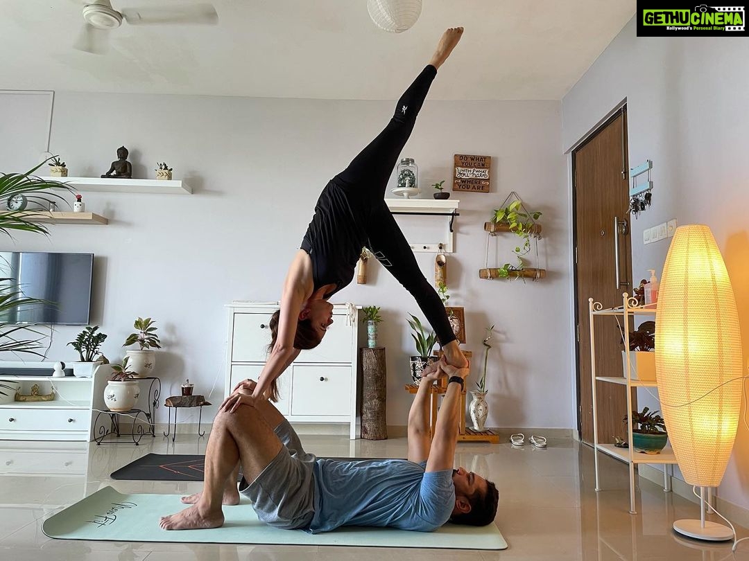 Rubina Dilaik Instagram – Stretch it out bae bay………😬 | Gethu Cinema