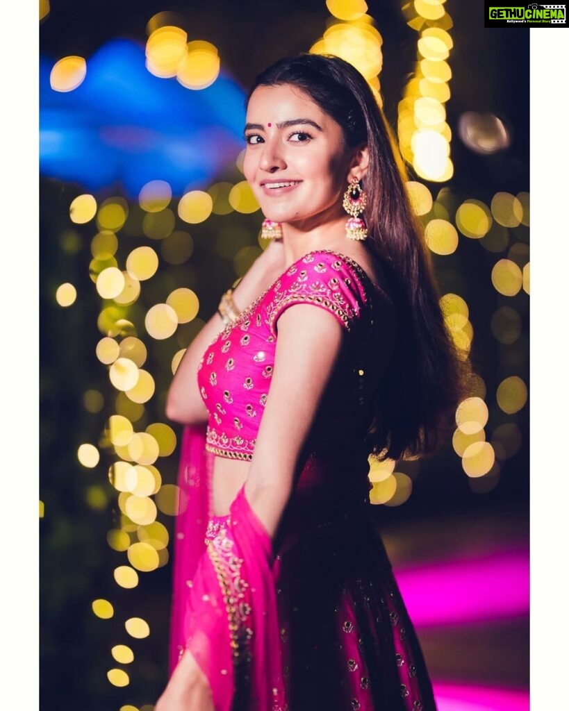 Actress Rukshar Dhillon Instagram Photos and Posts – December 2021 ...