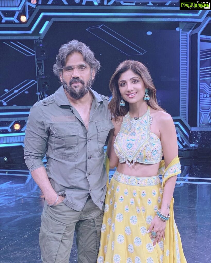 Actress Shilpa Shetty Instagram Photos and Posts - April 2019 - Gethu ...