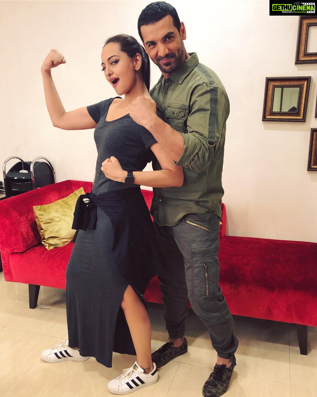 Sonakshi Sinha Instagram – @thejohnabraham ke force ne happy ko rok ...