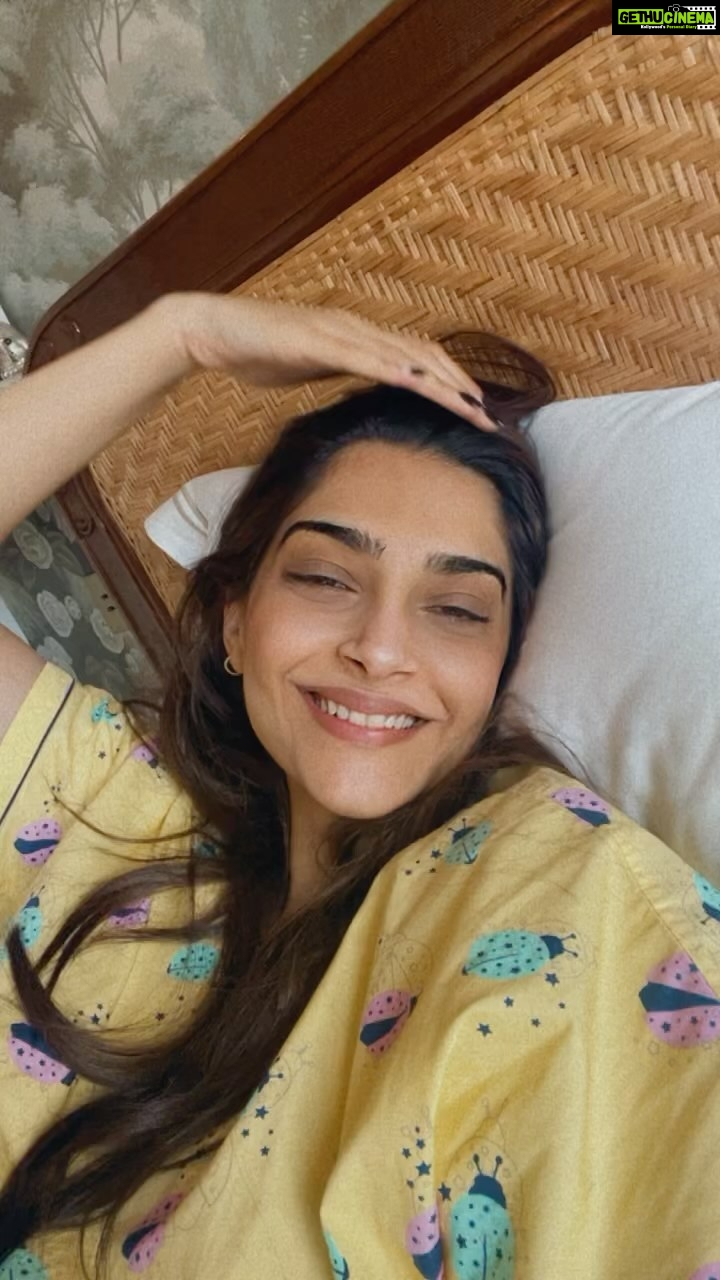 Actress Sonam Kapoor Instagram Photos and Posts - October 2021 - Gethu ...