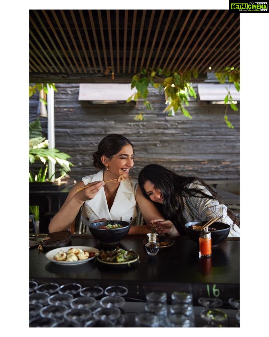 Sonam Kapoor Instagram – 🌺🌺 Look @roland_mouret Bag @wearerheson Shoes ...