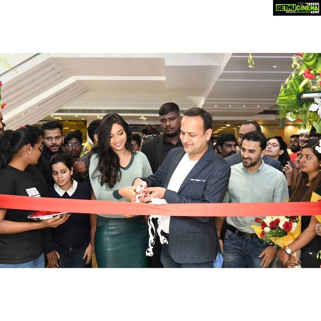 Srinidhi Ramesh Shetty Instagram – New Festive collections launched at ...