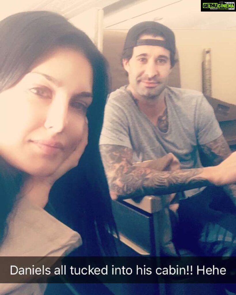 Sunny Leone Instagram – Damn @dirrty99 looks hot!! Hehe party all night ...