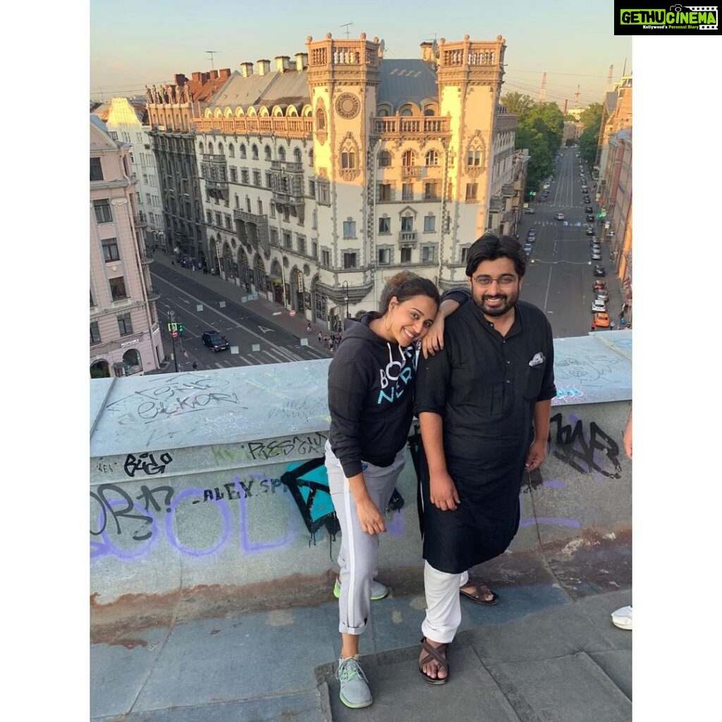 Swara Bhaskar Instagram - Rooftops of St. Petersburg! Great tour of Art ...