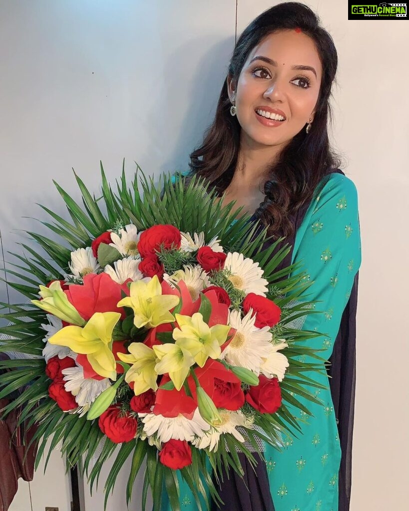 Actress Vidhya Instagram Photos and Posts - April 2021 - Gethu Cinema