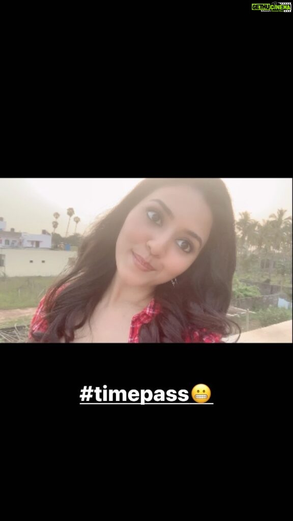 Actress Vidhya Instagram Photos and Posts – April 2021 | Gethu Cinema