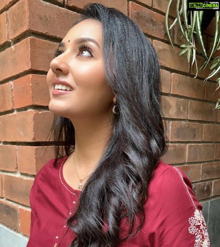 Actress Vidhya Instagram Photos and Posts - November 2020 - Gethu Cinema