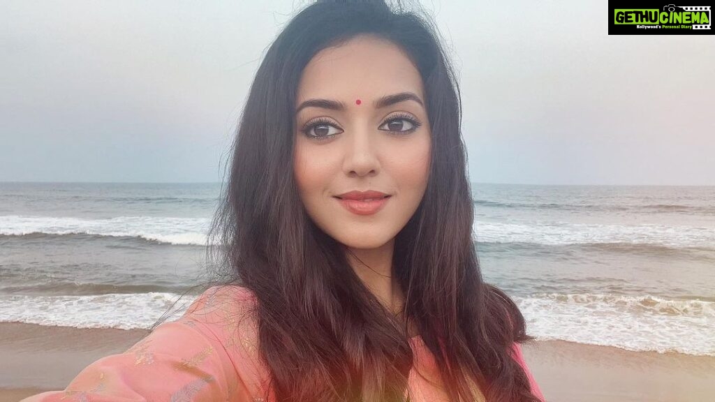 Actress Vidhya Instagram Photos and Posts – May 2021 | Gethu Cinema