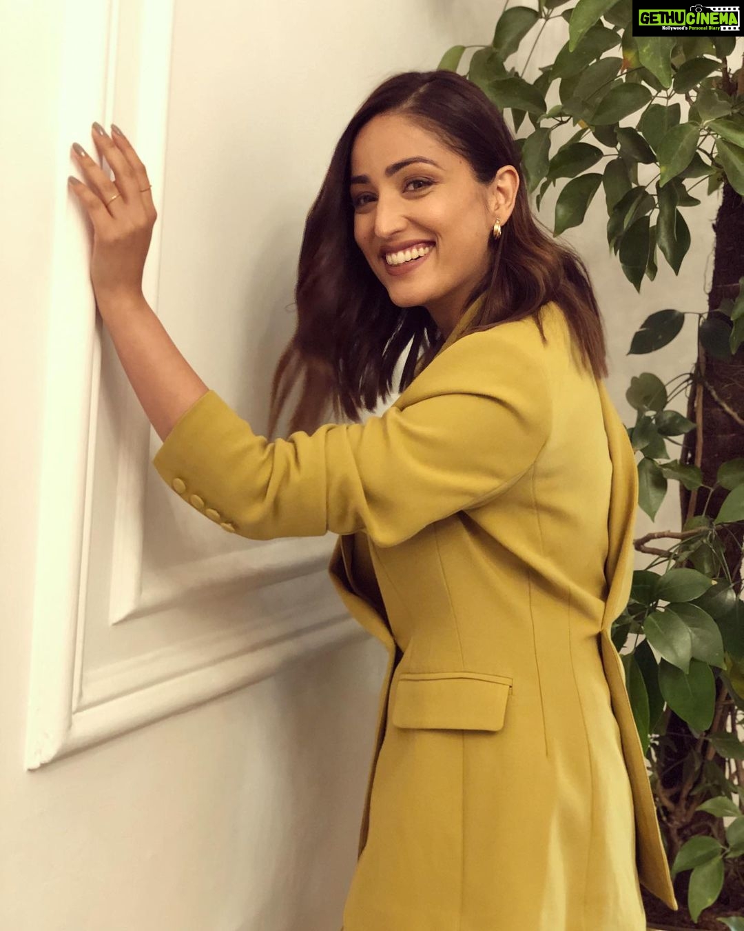 Yami Gautam Instagram – Smiling through life is a great way to live ...