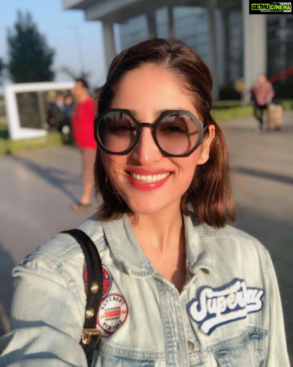 Yami Gautam Instagram – Sparkling smile and all that sunshine # ...