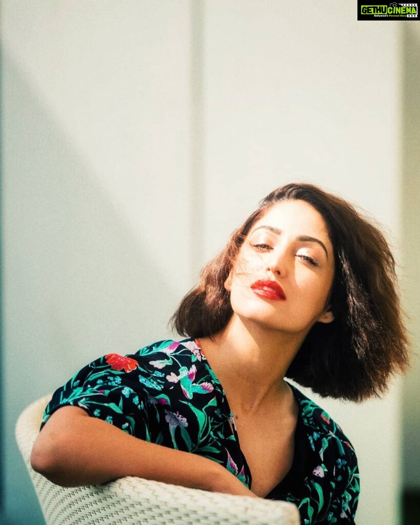 Yami Gautam Instagram – Pout on fleek, yay 😉🍓 Hair, make up and shot by ...