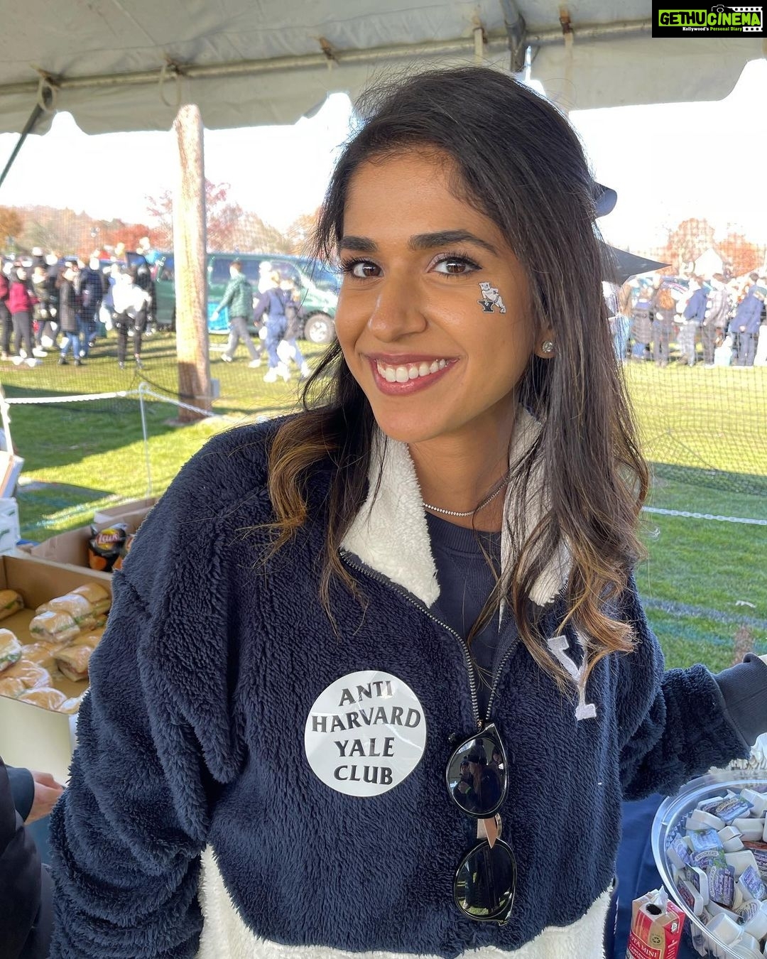 Aditi Arya Instagram – Yale vs Harvard Game day. Pictures came late ...