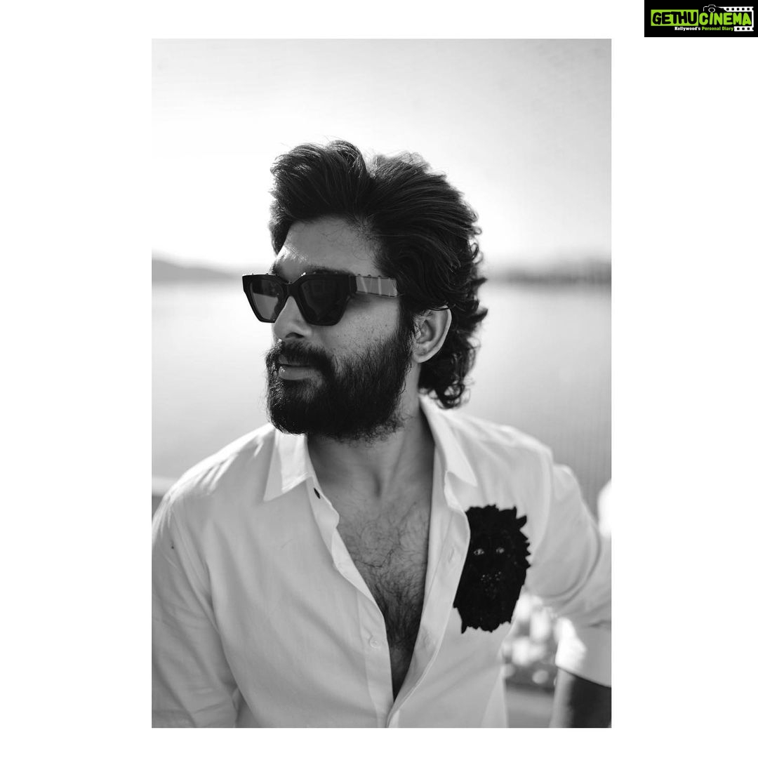 Allu Arjun Instagram – One for 🖤 | Gethu Cinema