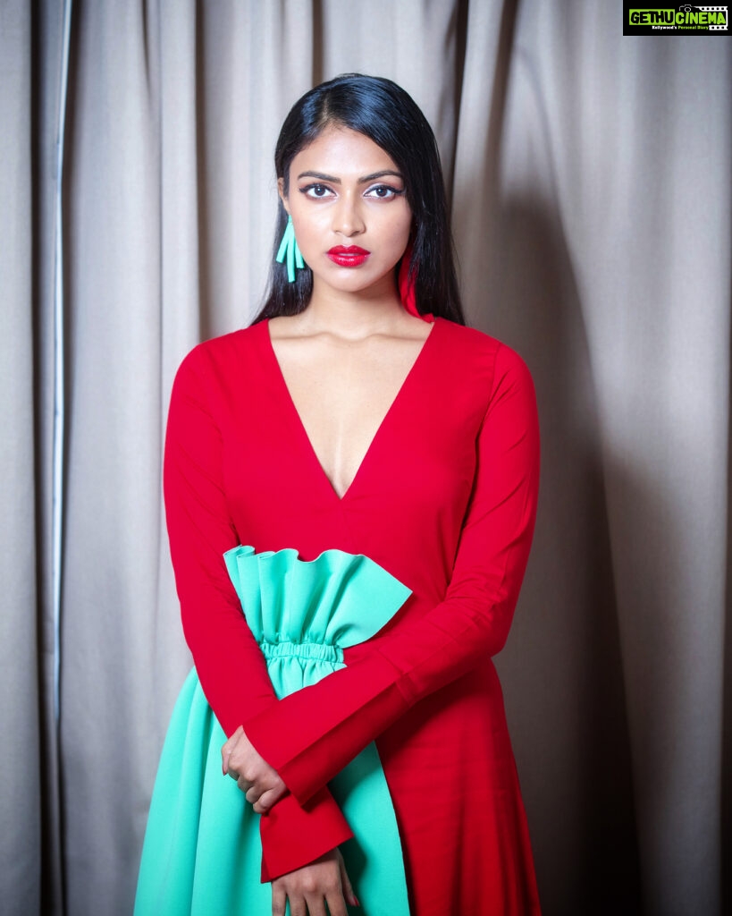 Amala Paul Instagram – Good things happen to babes who hustle | Gethu ...