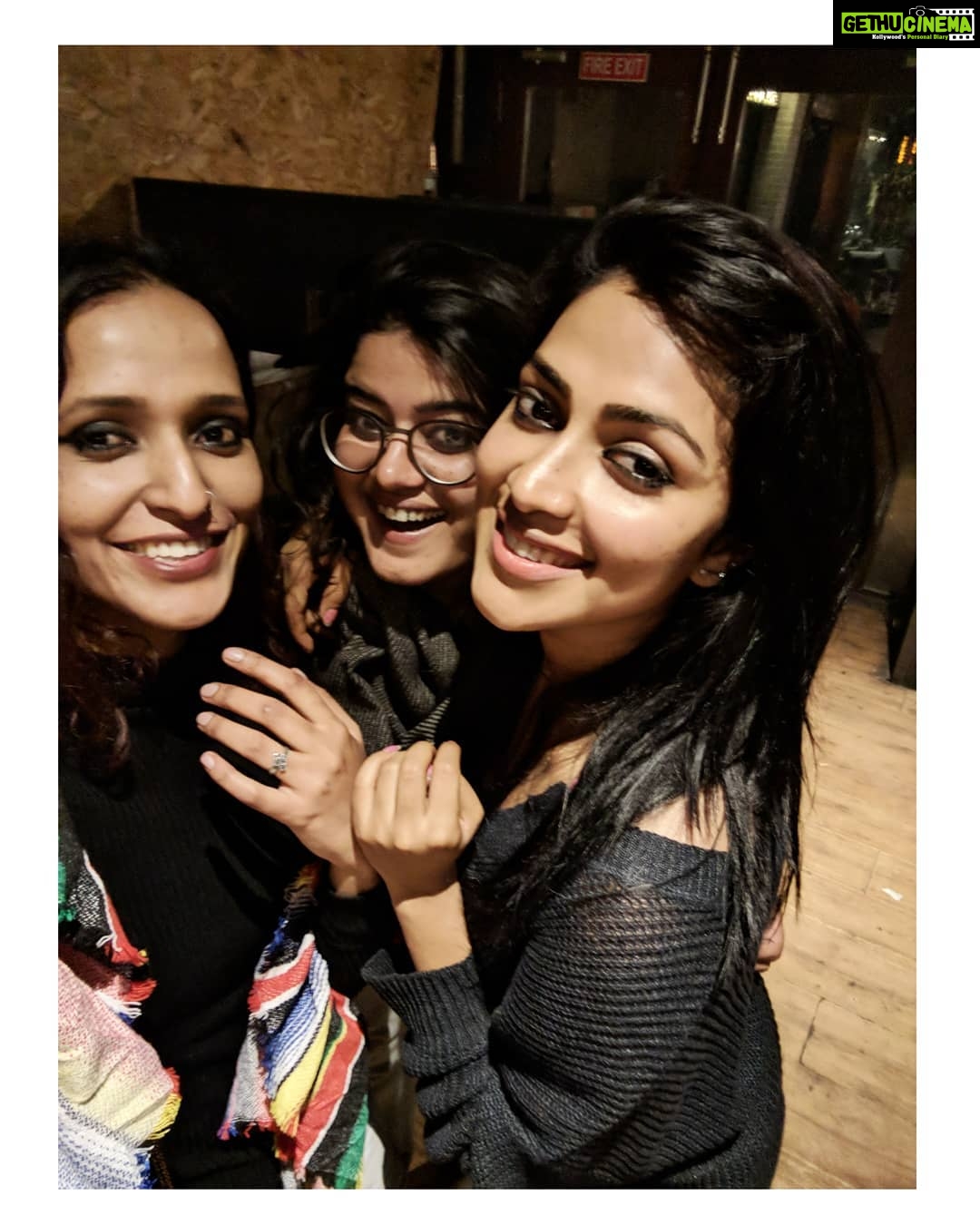 Amala Paul Instagram – Trio Therapy #girlsnightout #cray | Gethu Cinema