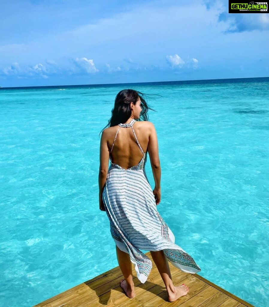 Andrea Jeremiah Instagram – Chasing those #mondayblues away 🦋 | Gethu ...