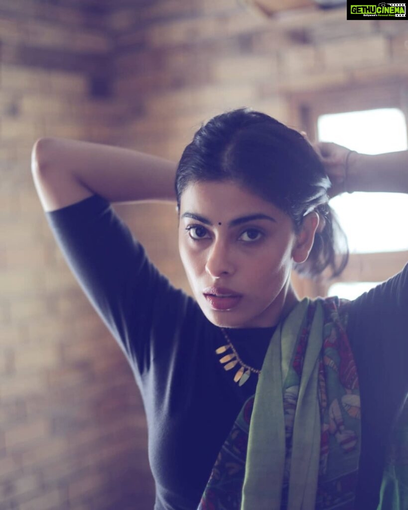 Actress Anisha Victor Instagram Photos and Posts April 2021 - Gethu Cinema