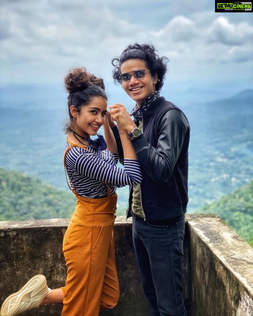 Actress Anupama Parameswaran HD Instagram Photos and Wallpapers ...