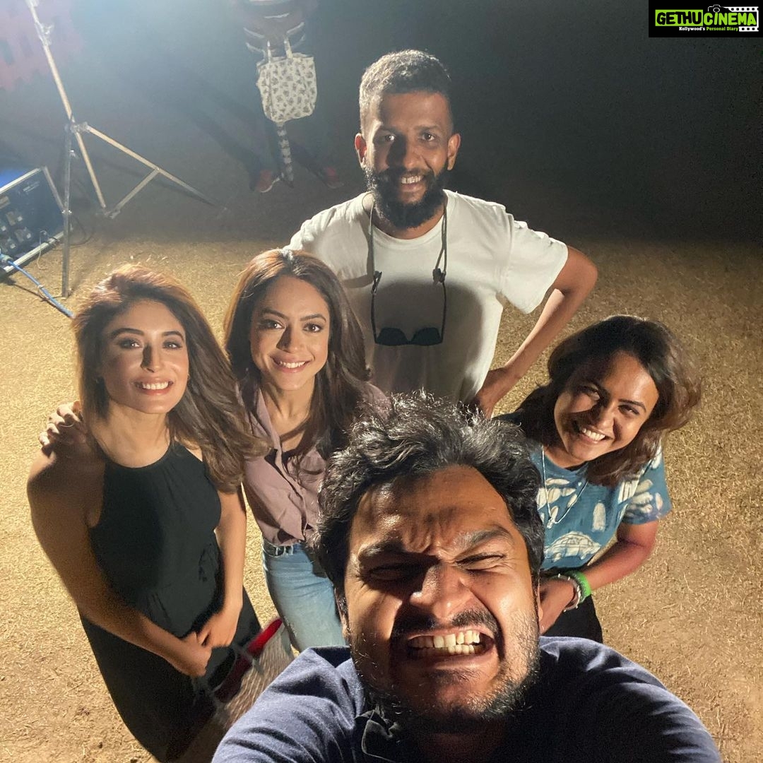 Anya Singh Instagram - Team KBS 🧡 1. The peeps without whom it wouldn’t have been possible 2 ...