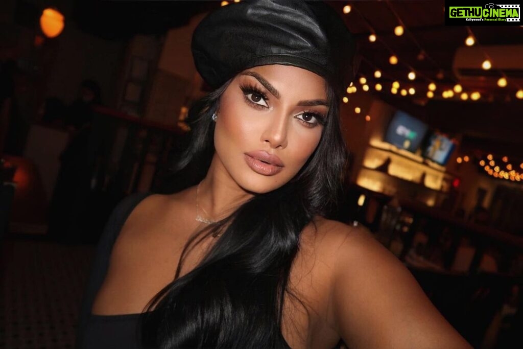 Actress Chandrika Ravi Instagram Photos and Posts December 2021 | Gethu ...