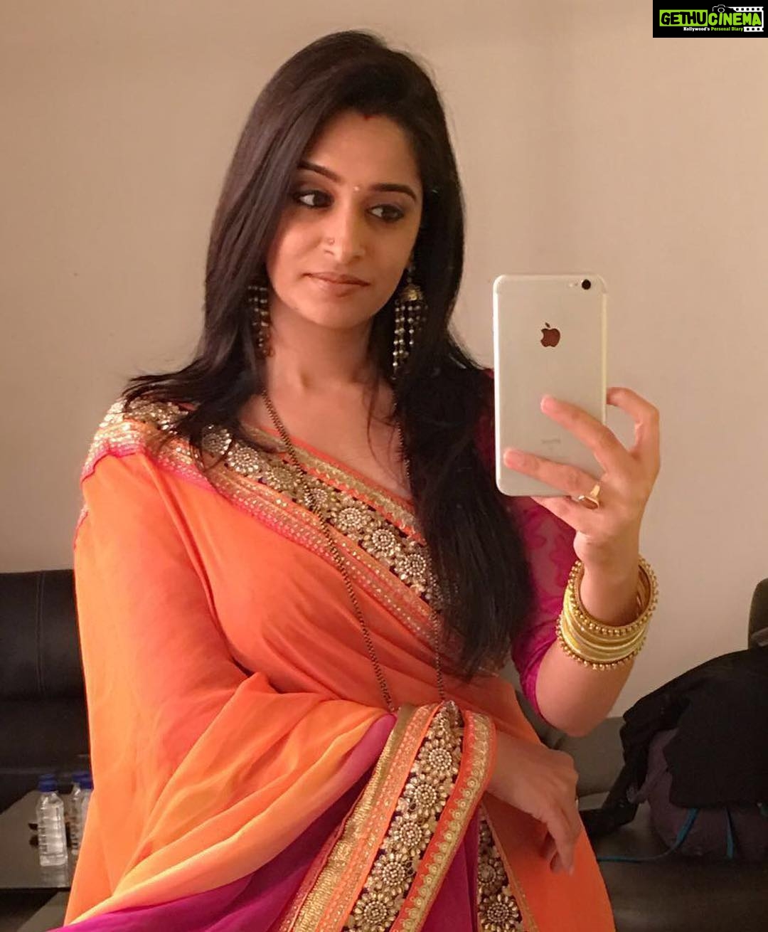 Dipika Kakar Instagram - Oh thats me!!! But how many 😜😜😜😜😜 - Gethu Cinema