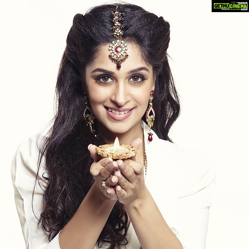 Dipika Kakar Instagram – Wish u all a very happy and peacefull diwali ...