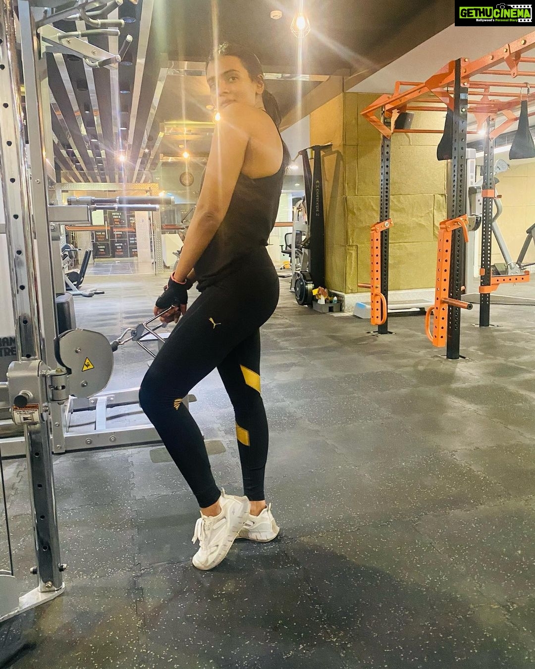 Hebah Patel Instagram – 📸: @surya_gonela Also a great trainer on side note! 😂 Fitmap.in | Gethu ...